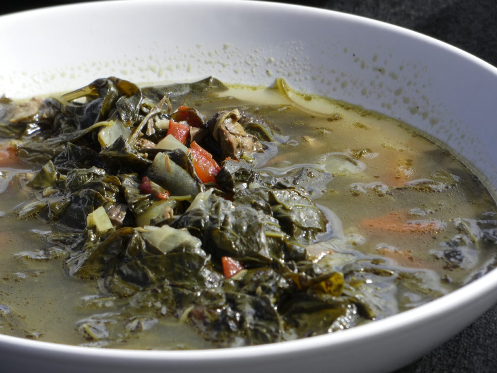 Romazava de brèdes mafanes à la carangue - matavy